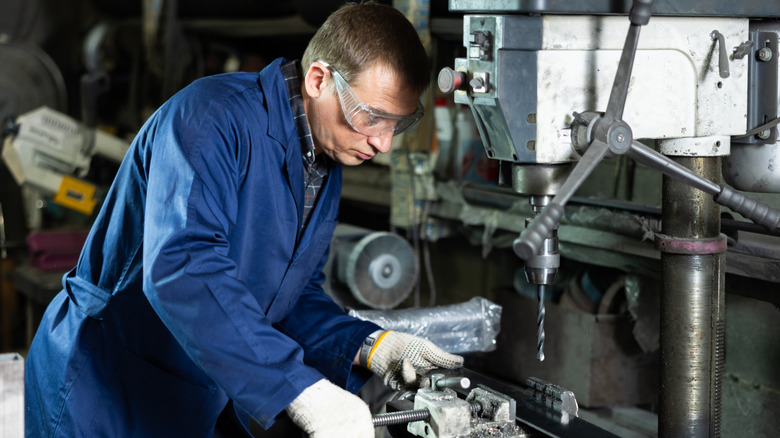 How To Choose The Best Drill Press For Your Woodworking Projects