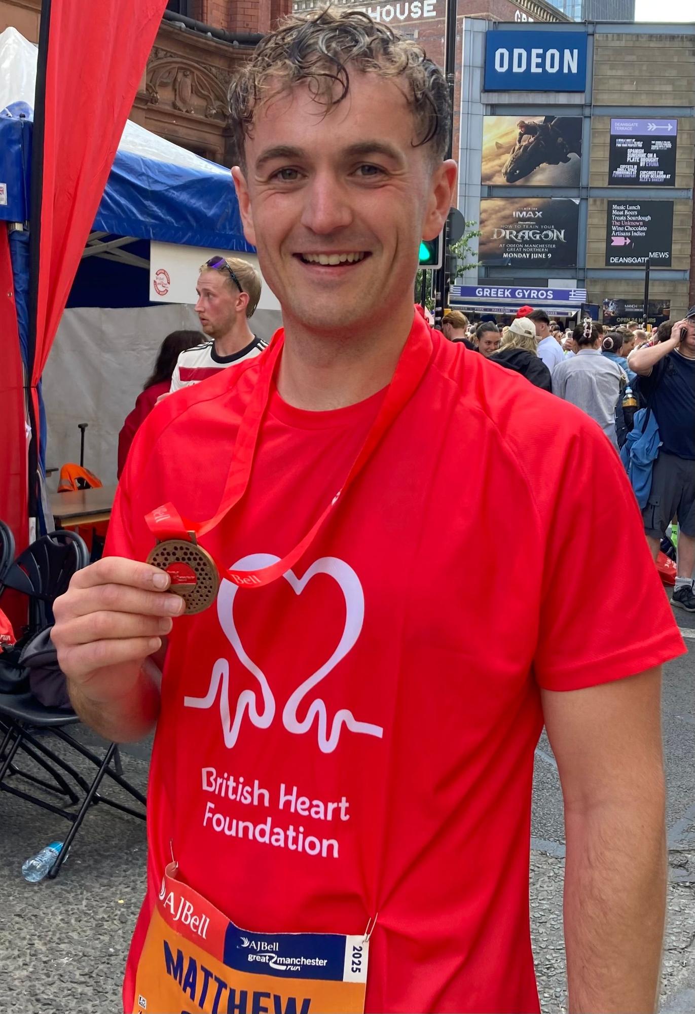 Dronfield man completes Great Manchester Run for BHF in memory of grandad