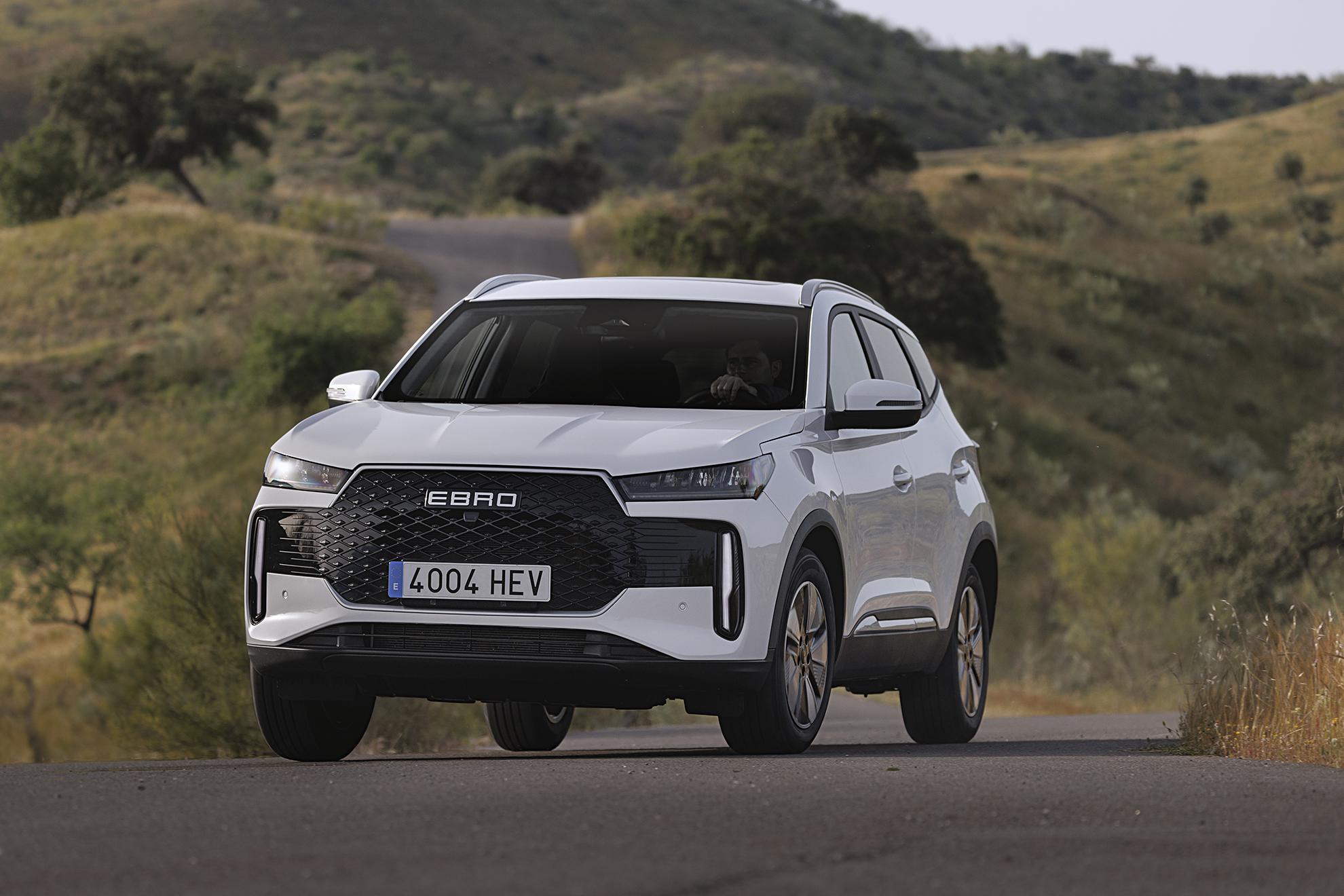 Llega el nuevo EBRO s400: un SUV urbano híbrido desde 27.490 euros