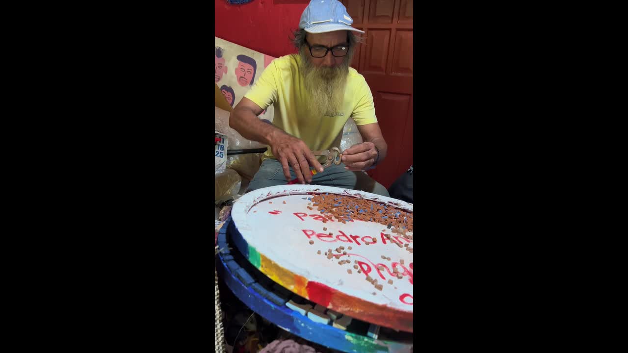 Beach comber turns ocean trash into colourful art