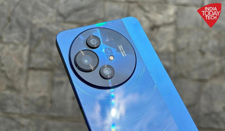 Alcatel V3 Ultra review: This affordable phone feels like magic, and ...