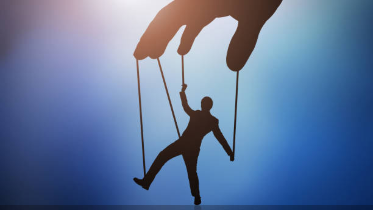 5 subtle manipulation tactics people use against you — And how to ...