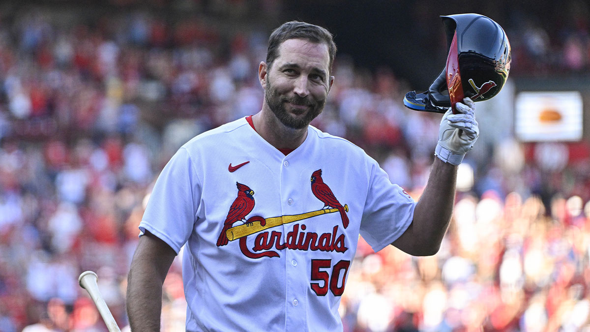Cardinals’ Adam Wainwright still gets disgusted by seeing fans wear ...