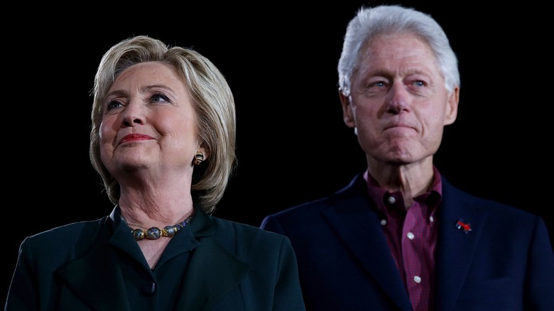 Hillary & Bill Clinton's Marriage Has Some Glaring Red Flags