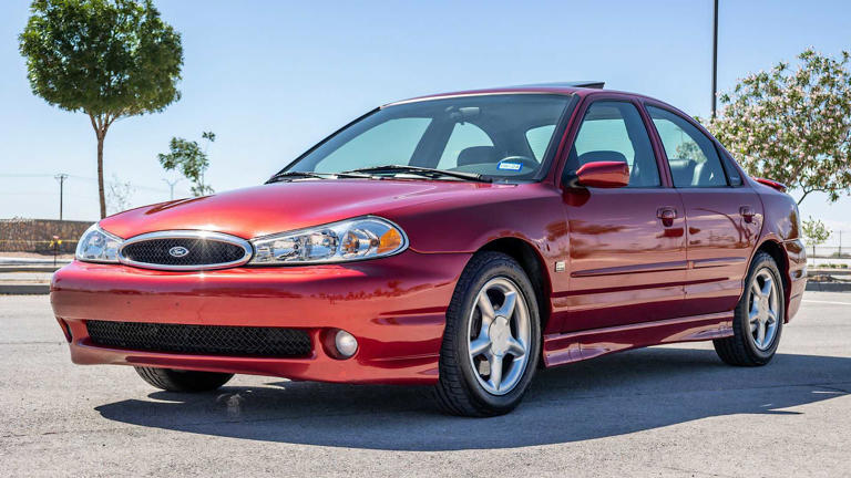 The Ford Contour SVT Is A Forgotten '90s Sedan That Deserves A Place In ...