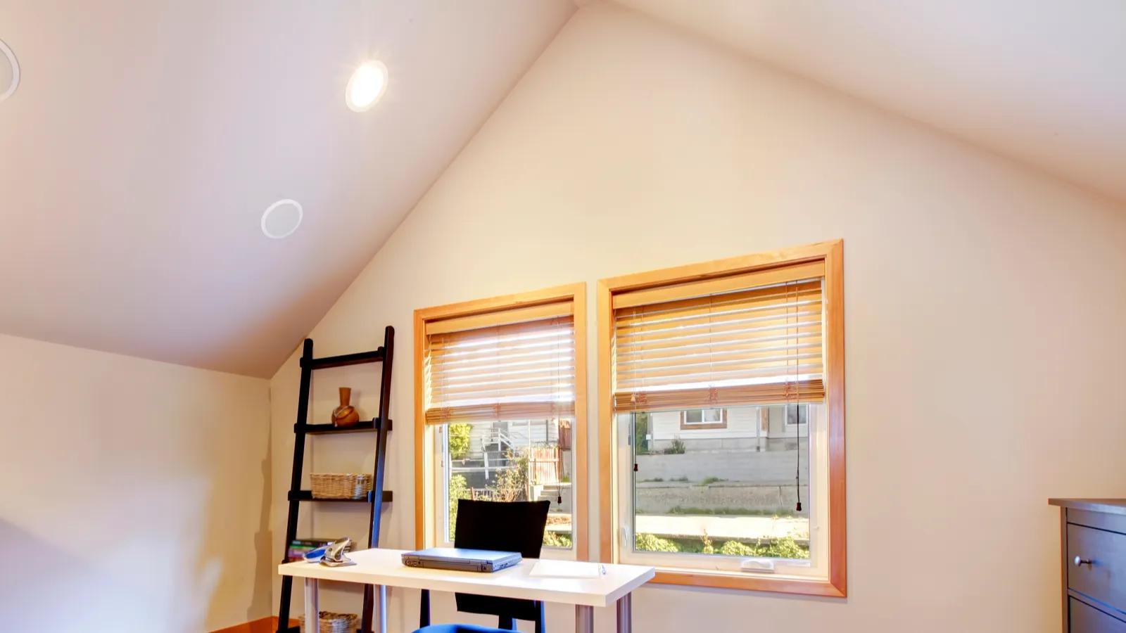 Top vaulted ceiling ideas for spacious interiors