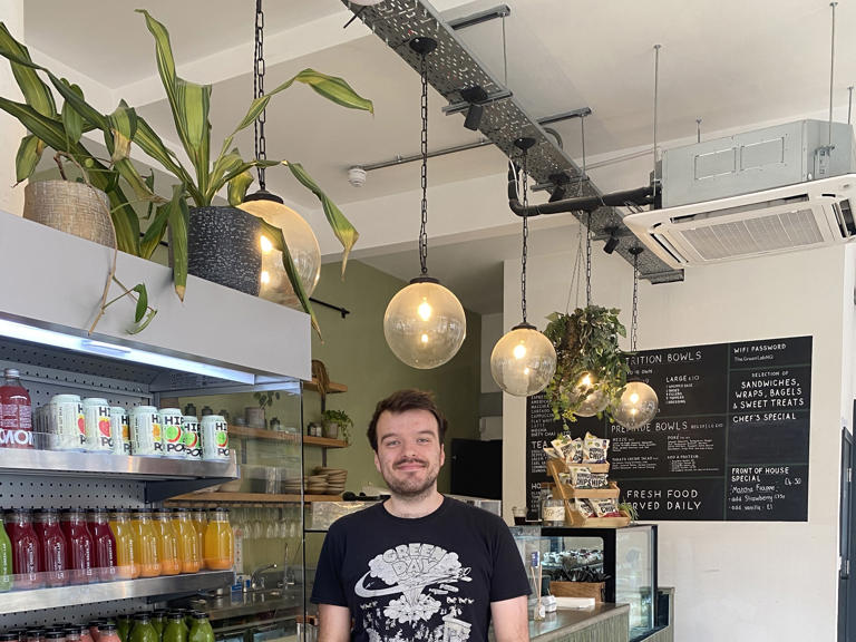 I'm the manager of a cafe and I think there needs to be more healthy ...