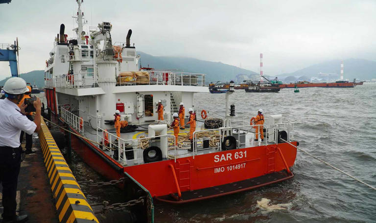 Yêu cầu lập phương án trục vớt tàu chìm trên biển Hà Tĩnh