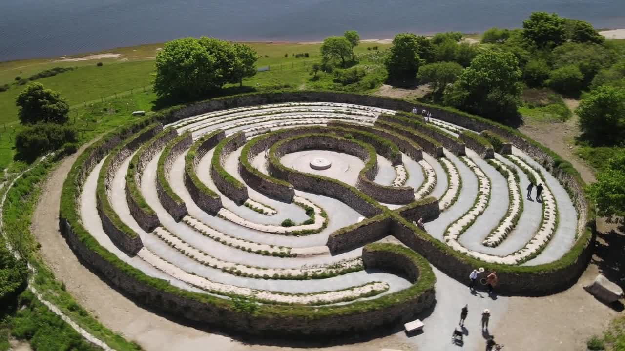 Labrynth named "Kerdroya" is the worlds biggest, Colliford Lake, Bodmin ...