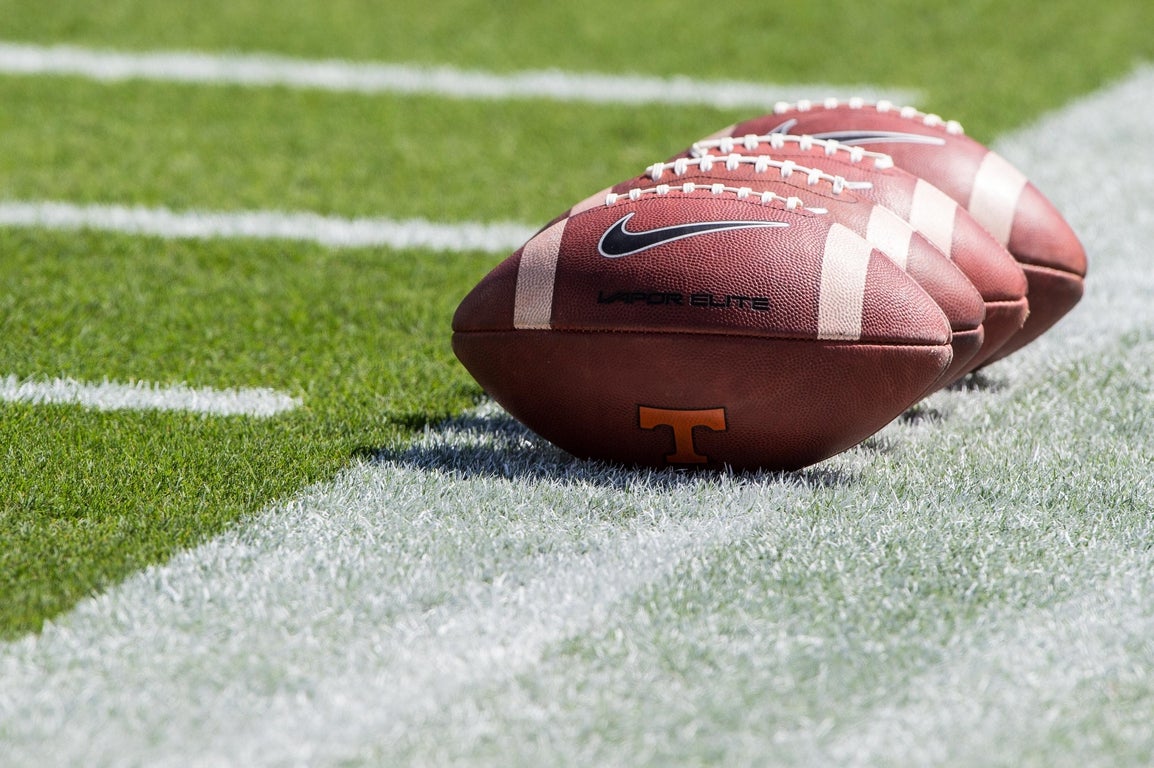 Complete projections for the first AP Top 25 college football rankings ...