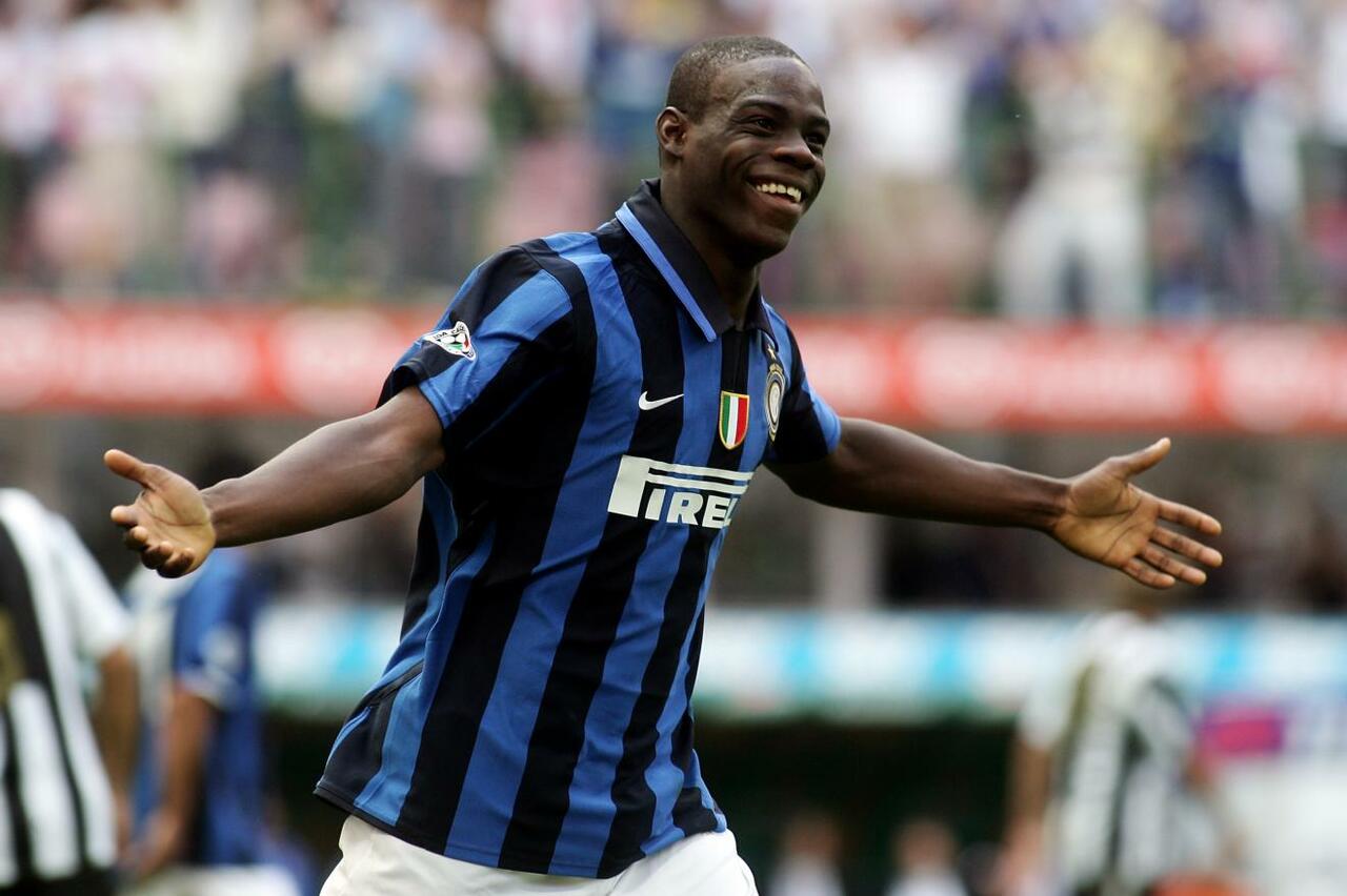 Balotelli: età, altezza, fidanzata, figli, carriera, dove vive. I figli ...