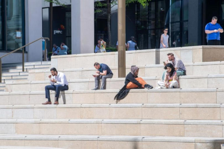 UK faces 27C mini-heatwave from Caribbean as Met Office and BBC speak out