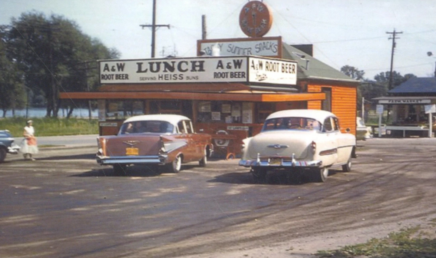 15 Vintage Photos of A&W Drive-ins