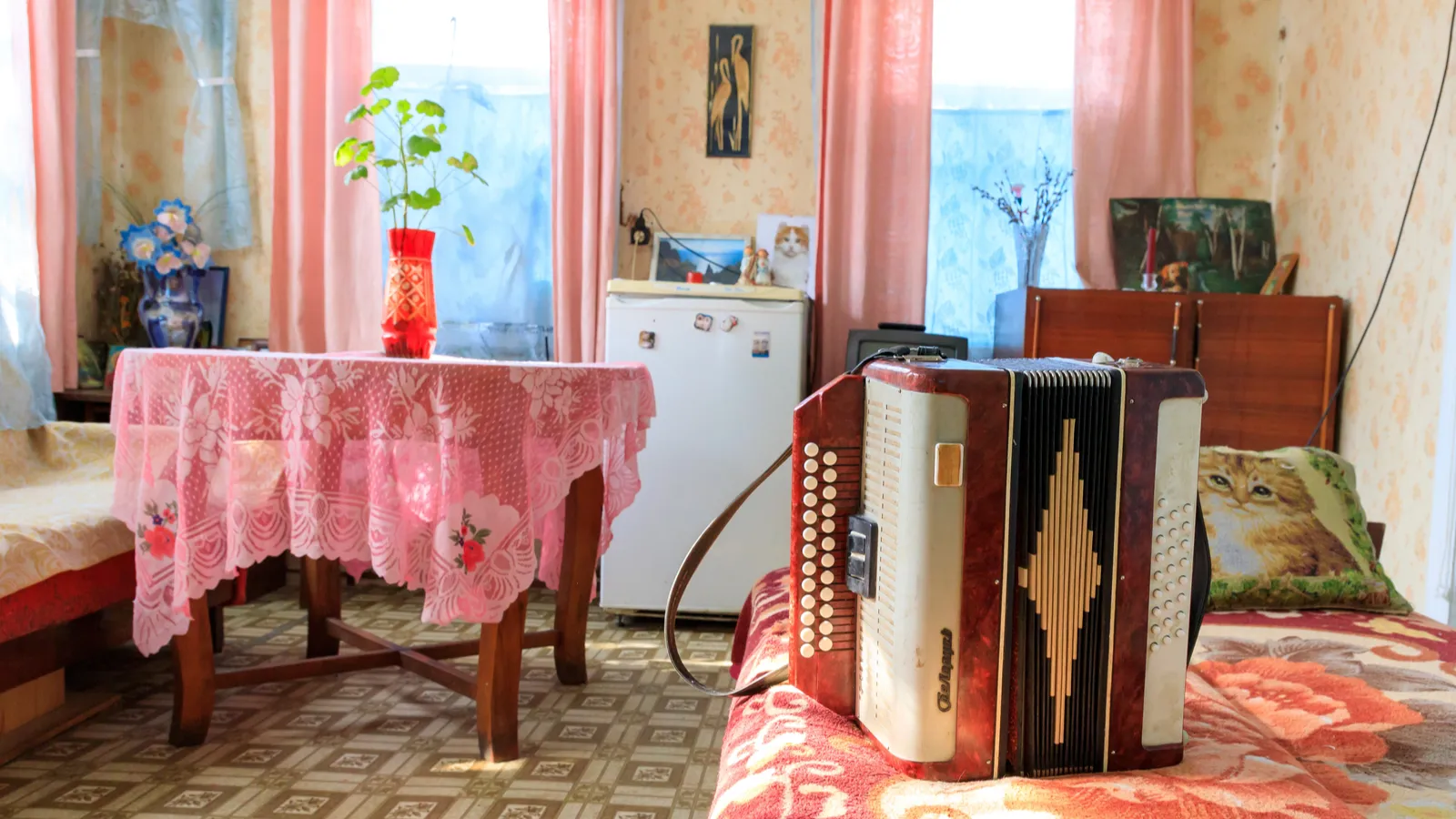 Always Look for These 15 Outdoor Items in a Thrift Store