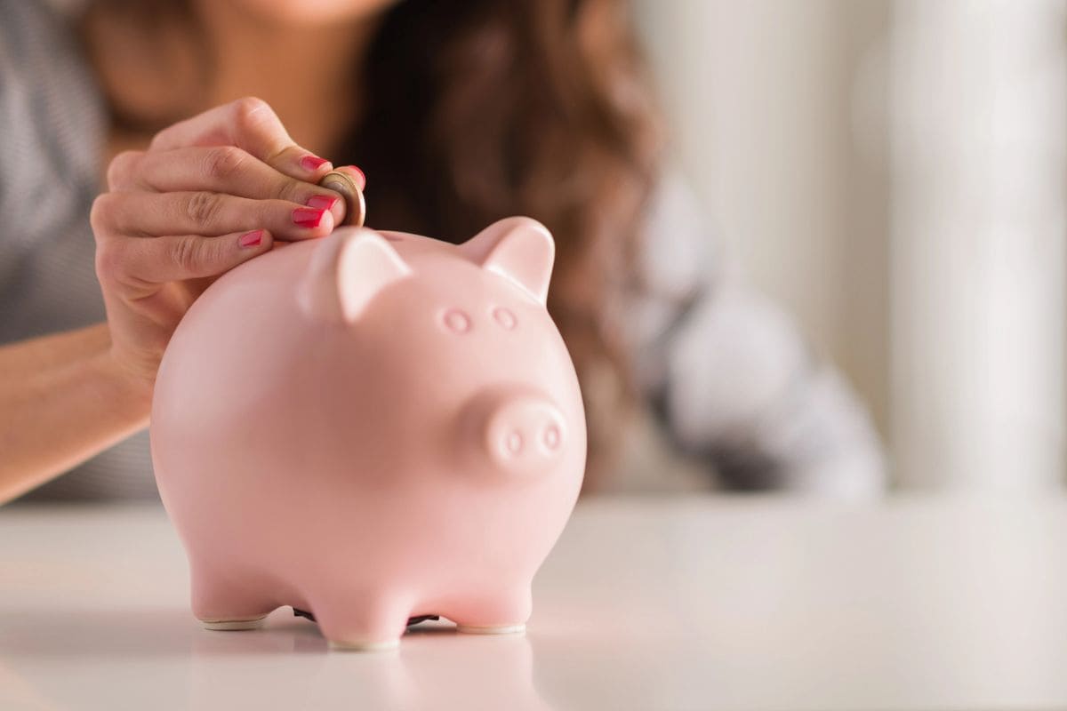 8 Brilliant Money-Saving Hacks You Can Use All Year Long