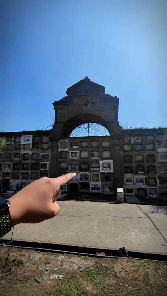 El Arco De La Muerte - Cementerio De Santiago