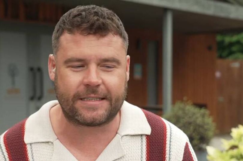 Danny Miller's three-word response as he's put on the spot about Robert ...