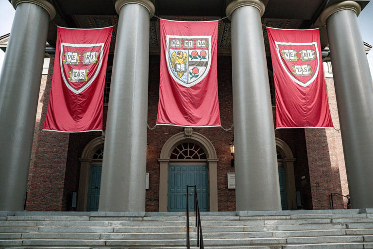 Asian colleges aim to woo Harvard international students