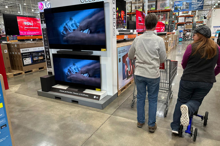 US consumer confidence rebounds after five straight months of declines ...