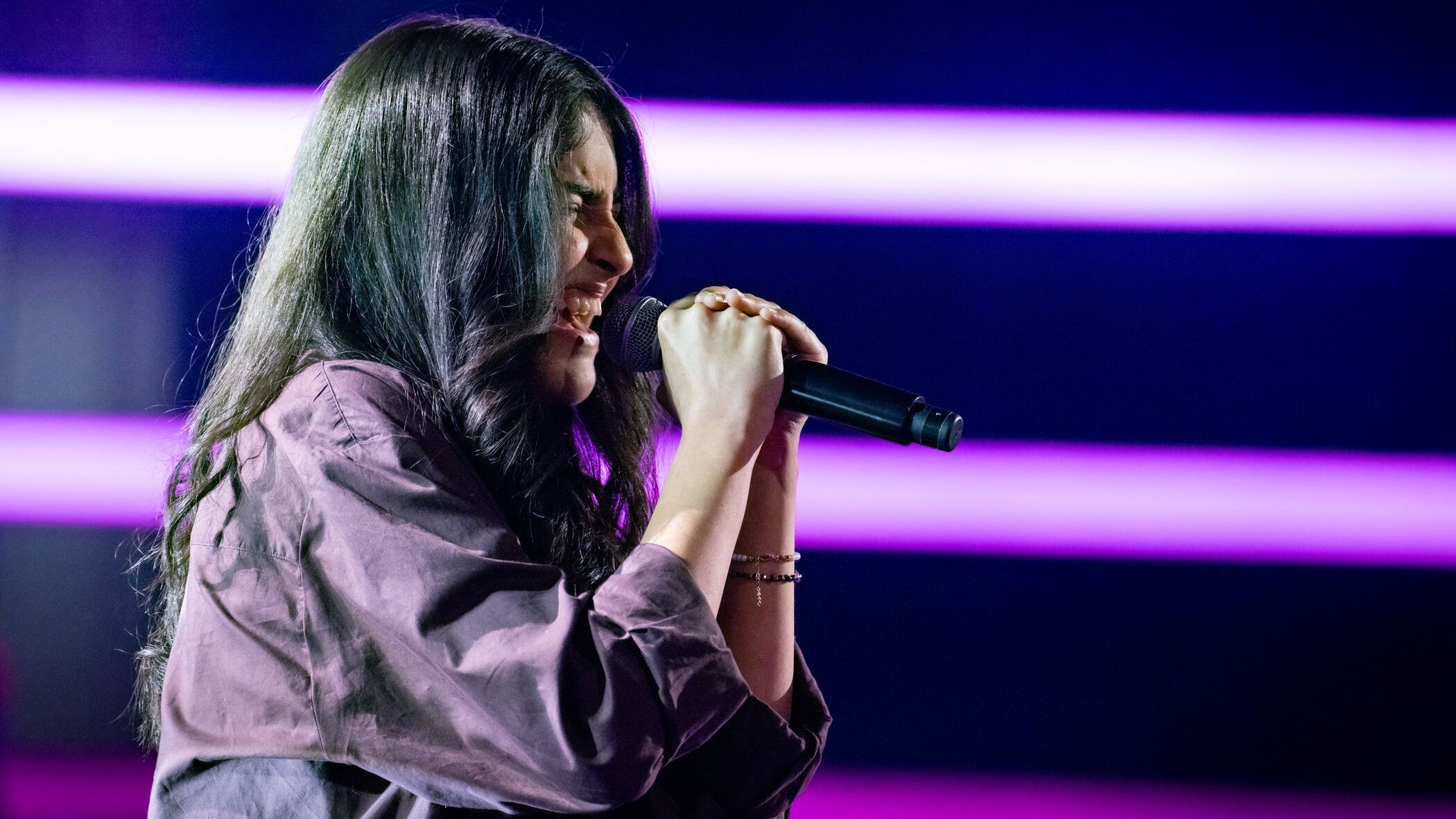 Der Vierer-Buzzer-Oberhammer: Bei Sanvis Gesang buzzern die Coaches sofort!