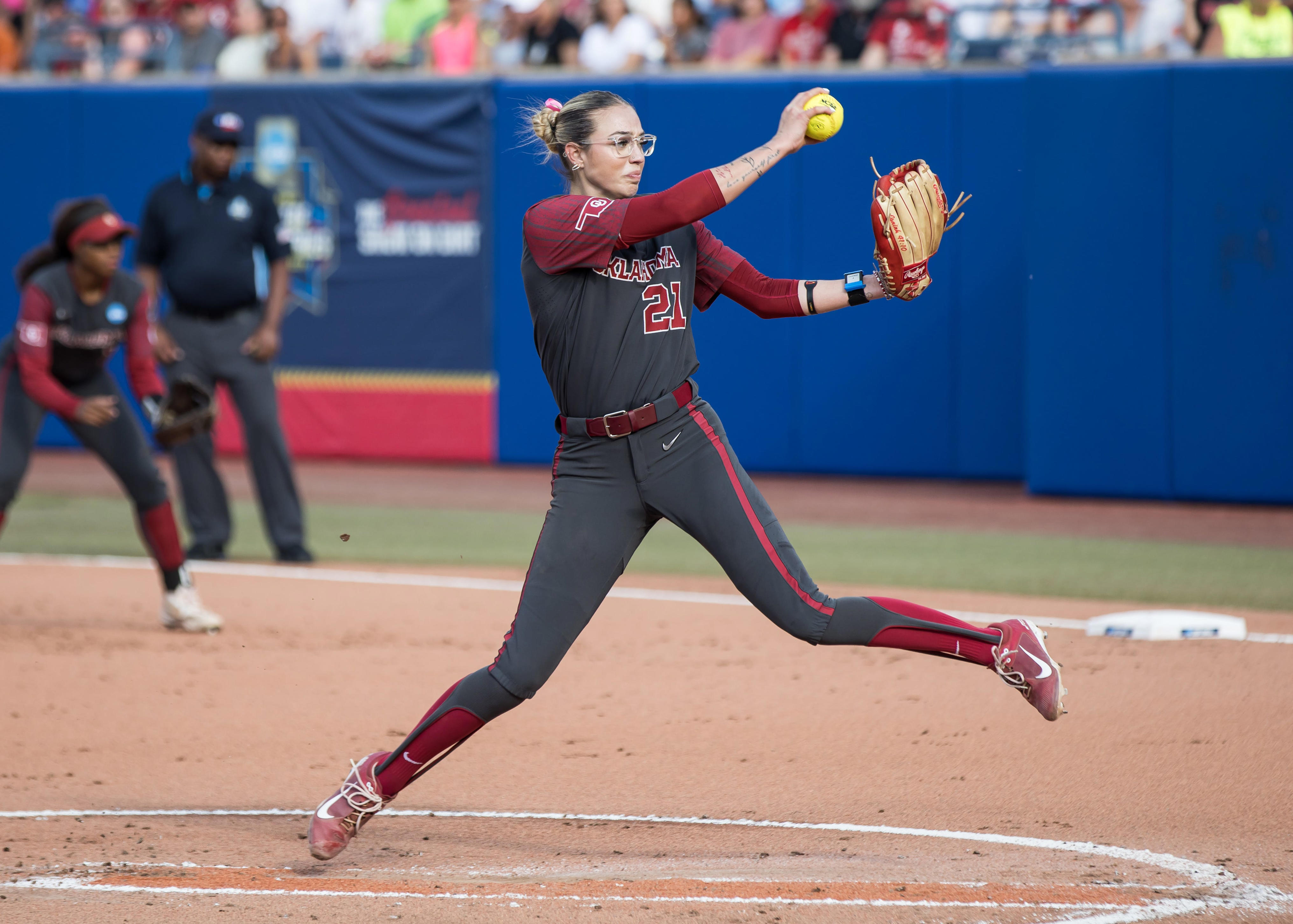 UCLA softball national championship leaderboard remains unchanged after ...
