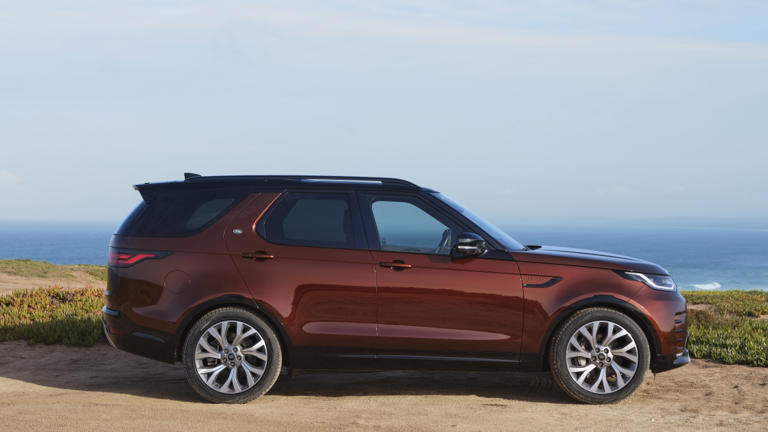 Land Rover Dropped Two New Special Editions To Celebrate 35 Years Of ...