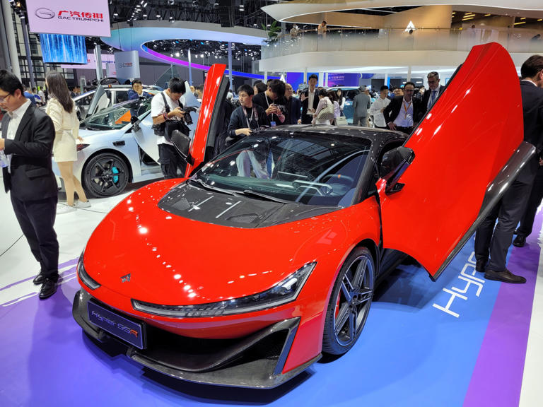 China en Crisis: Concesionarios claman por el fin de la guerra de ...