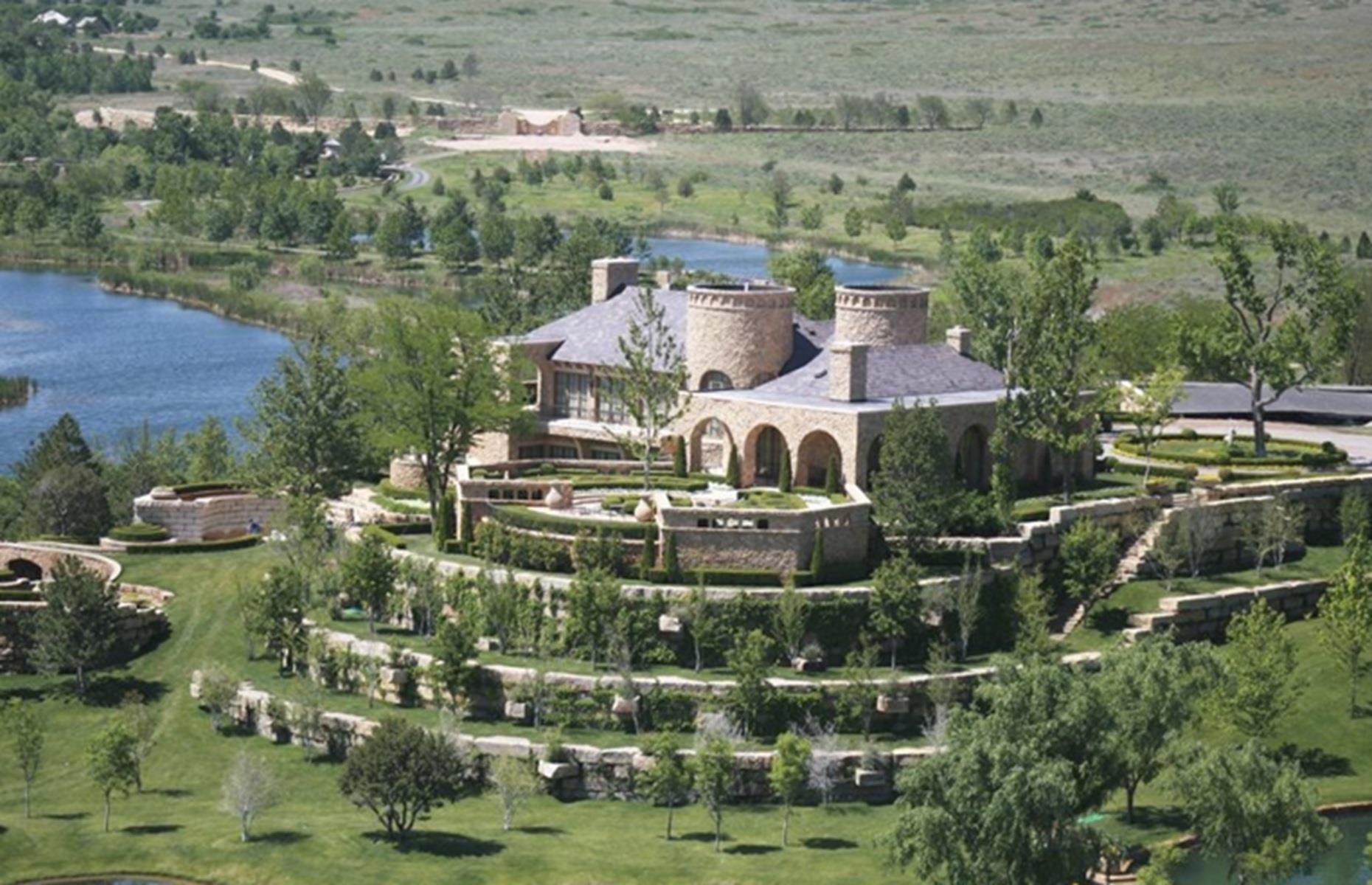 Escape the city and explore 7 of the world's most impressive luxury ranches