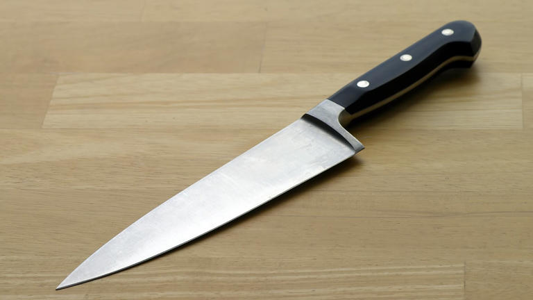 Woman reports being stabbed during large downtown Madison fight