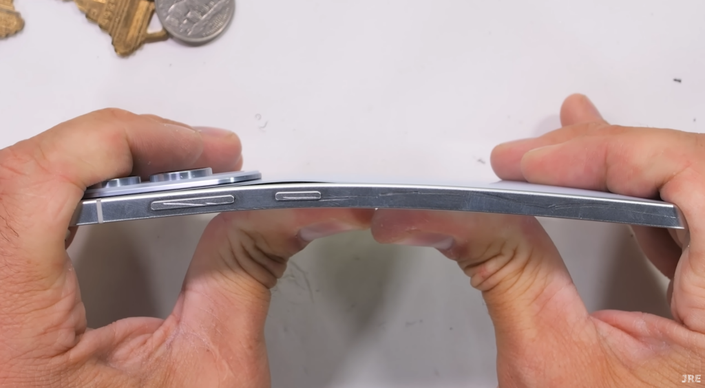 Can the Galaxy S25 Edge’s thin titanium frame survive the bend test?
