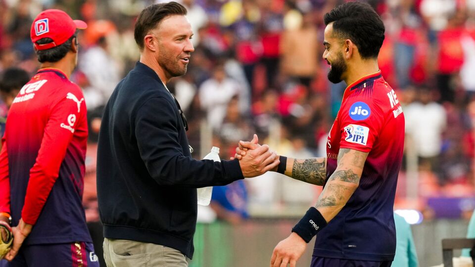 RCB vs PBKS IPL 2025 Final: Virat Kohli embraces former teammate AB de ...