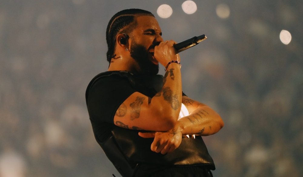 Drake infrange record su Spotify con tre album simultanei: dominio ...