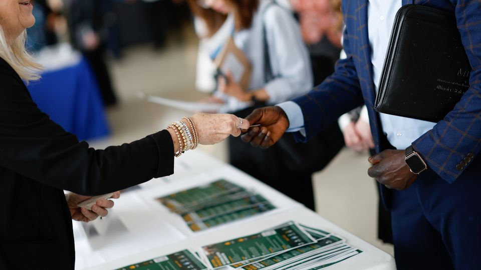 Job openings unexpectedly increased in April – but so did layoffs
