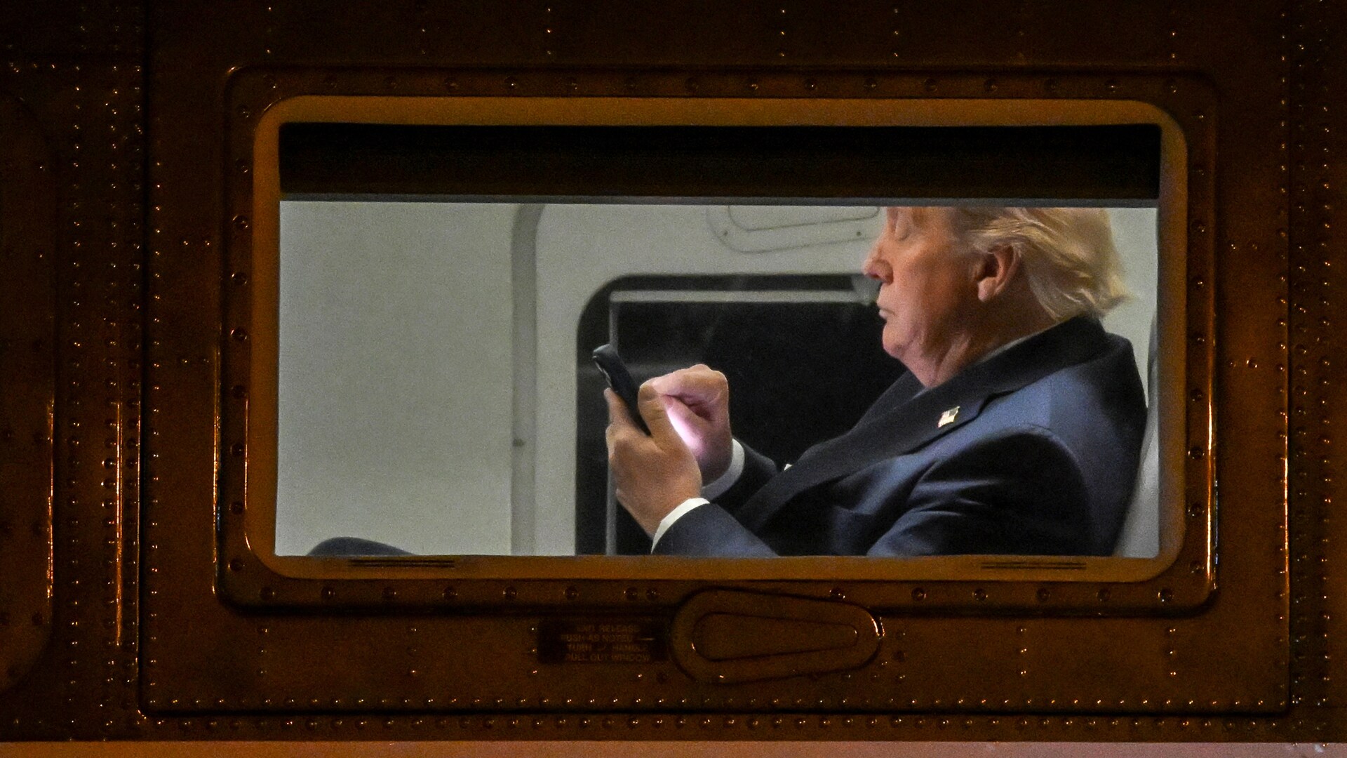 Ego-Push auf dem Homescreen: Trumps Handy-Hintergrundbild geht wieder ...