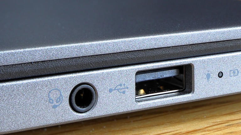 Every USB Port Symbol & Icon Explained