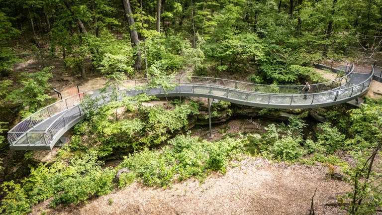 SEE IT: Glass walkway for thrillseekers in NE Ohio