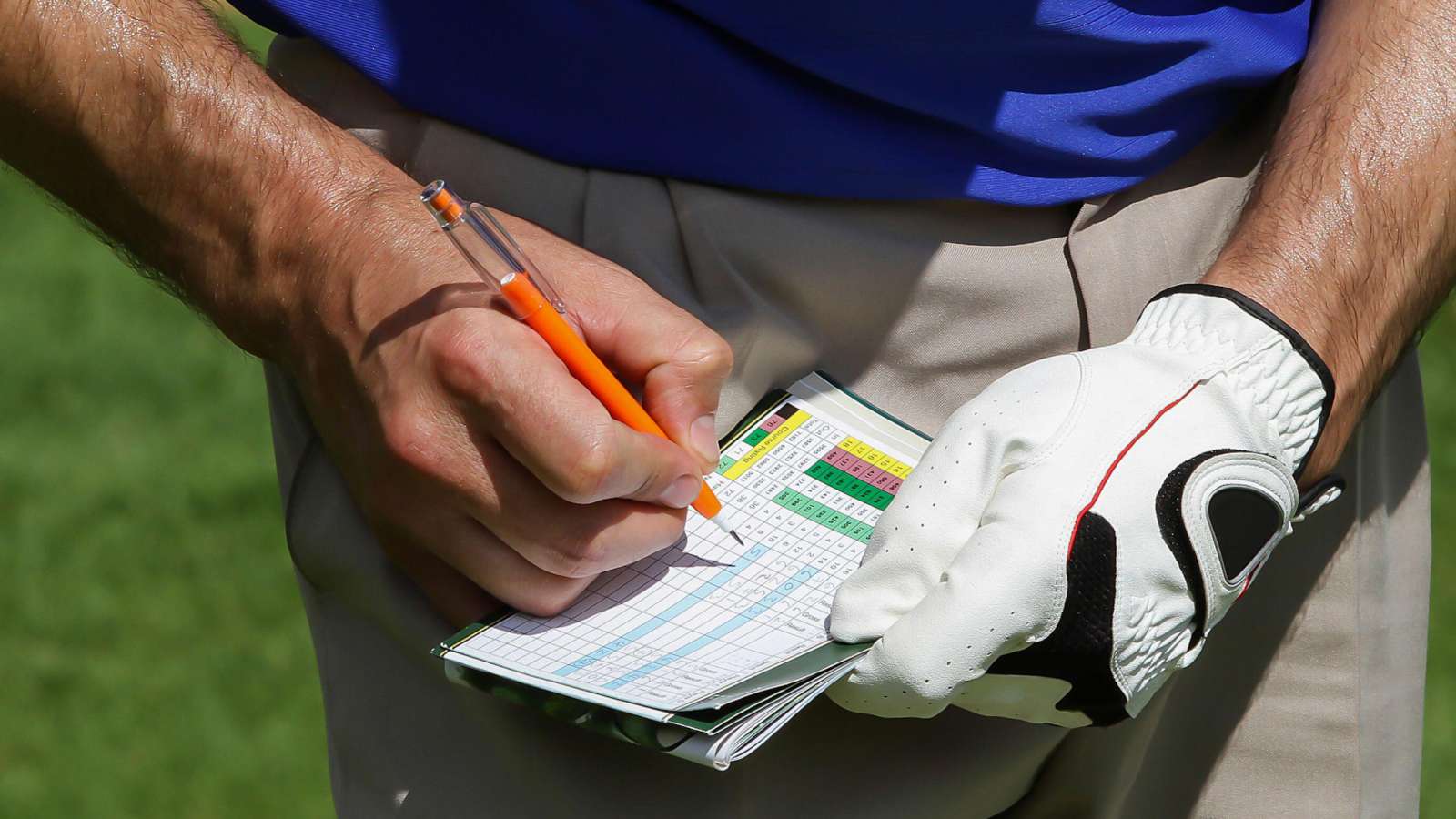 What is the lowest round ever shot in the men’s Majors and which player has done it twice?