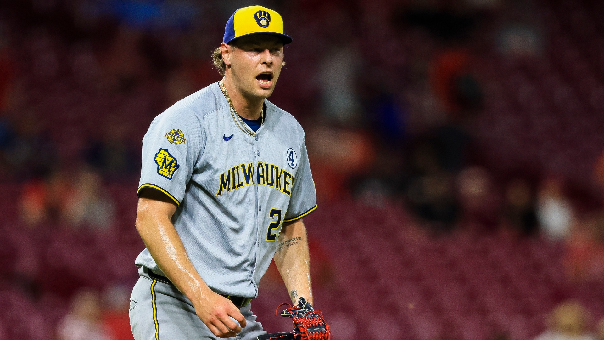 Brewers Secure 8th Straight Win Over Reds in 3-2 Victory