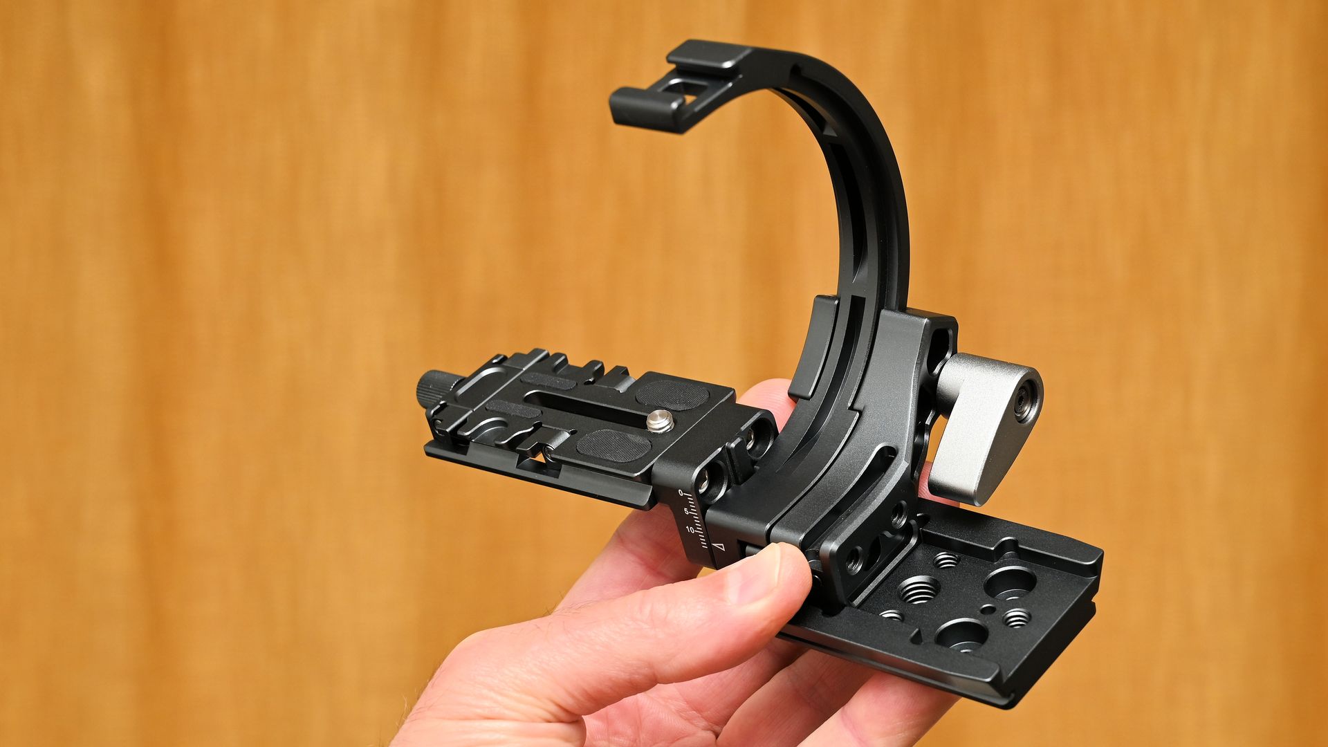 Benro QRB95DUAL Quick Rotation Lens Bracket review: think L-brackets ...