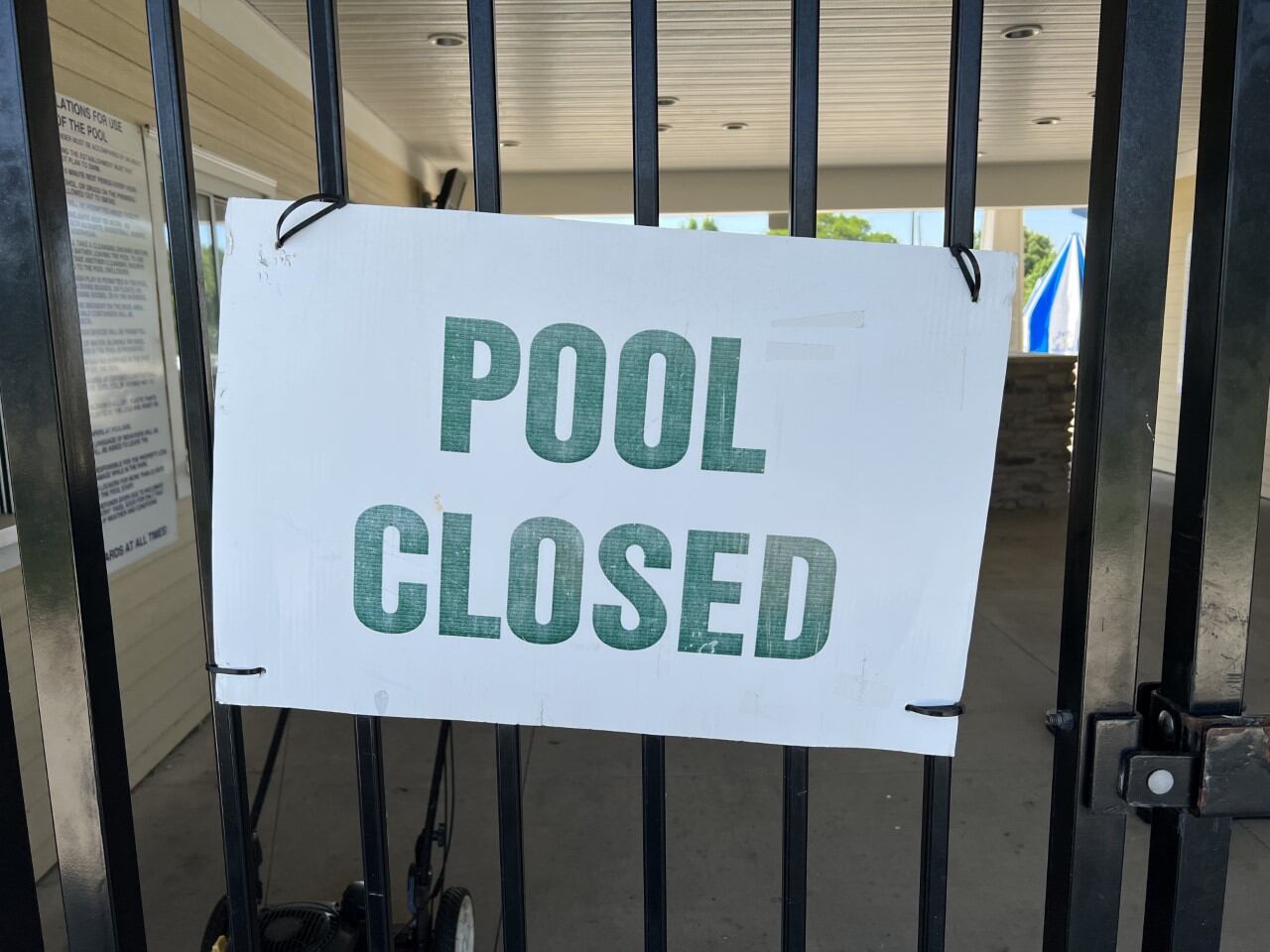 Lincoln city pools closed Tuesday due to rain, cool weather