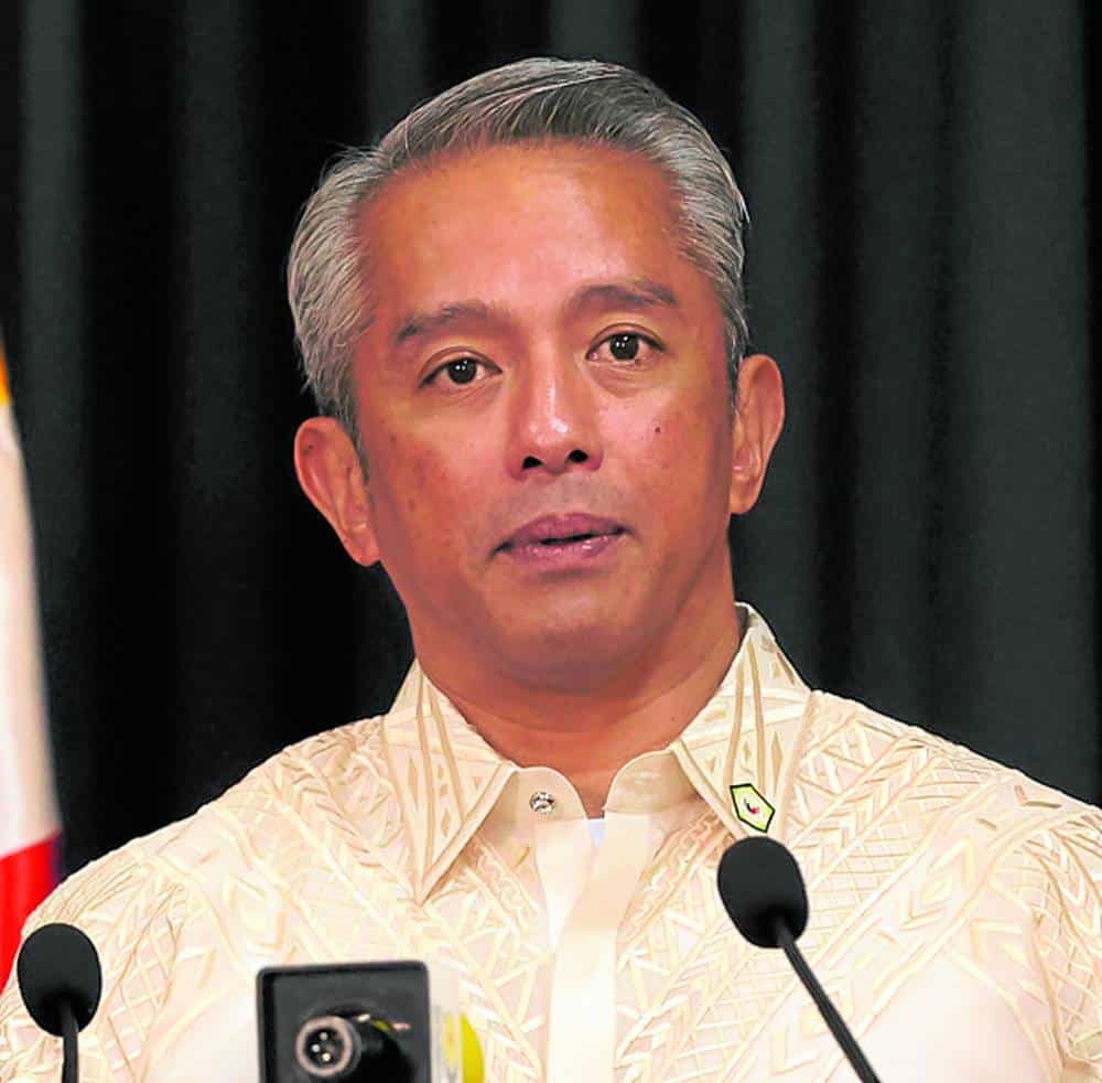 DILG chief urges stronger ties between PNP, DOJ