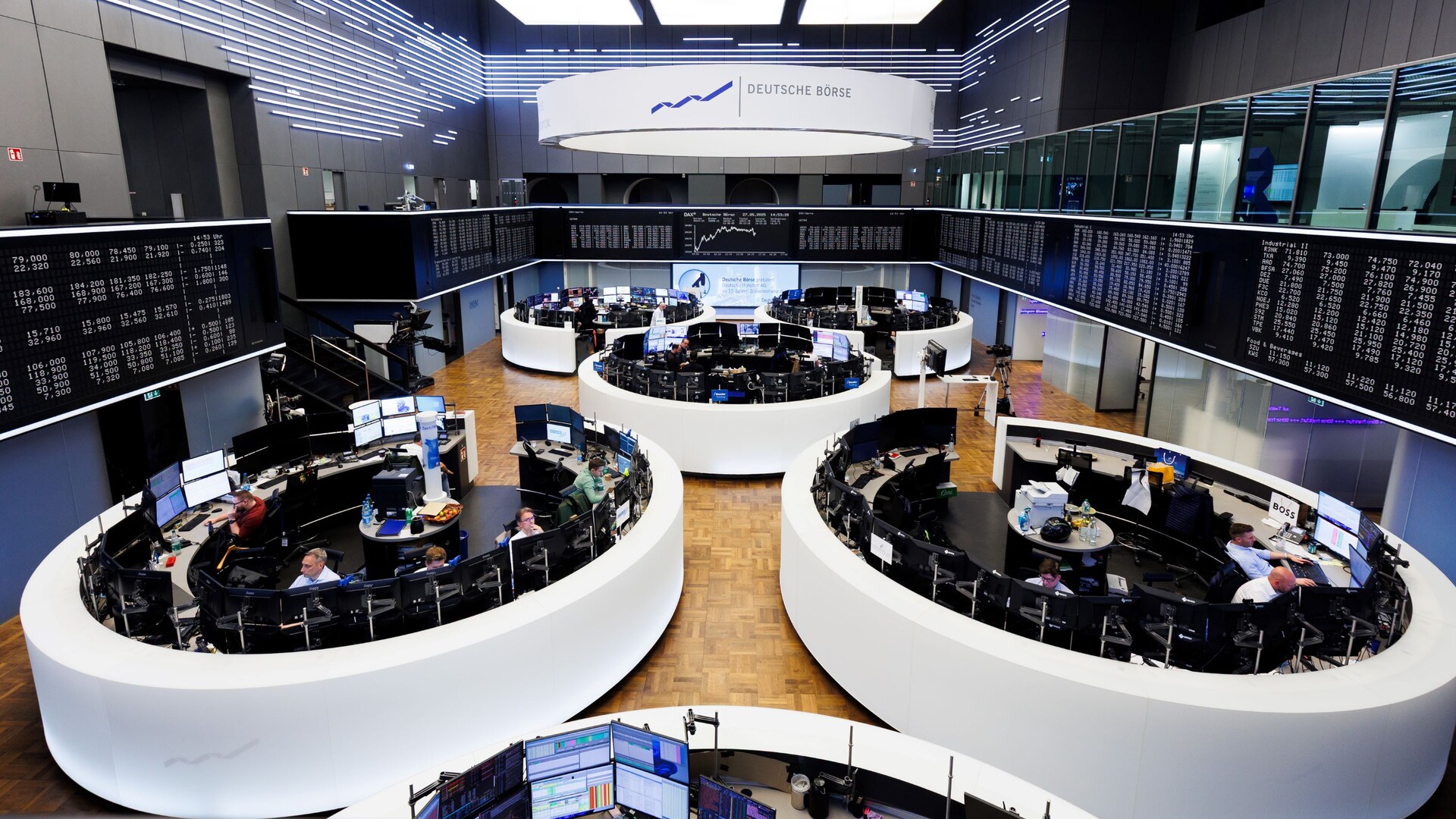 Dax schwingt sich wieder über 24.000 Punkte