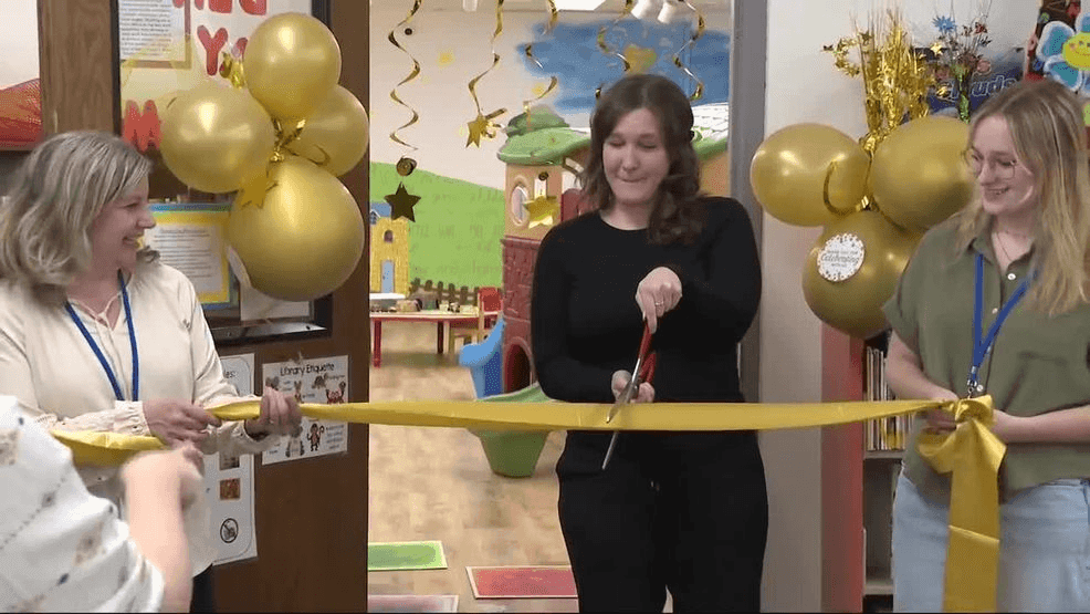 Cambria County Library unveils new mural in children's playroom