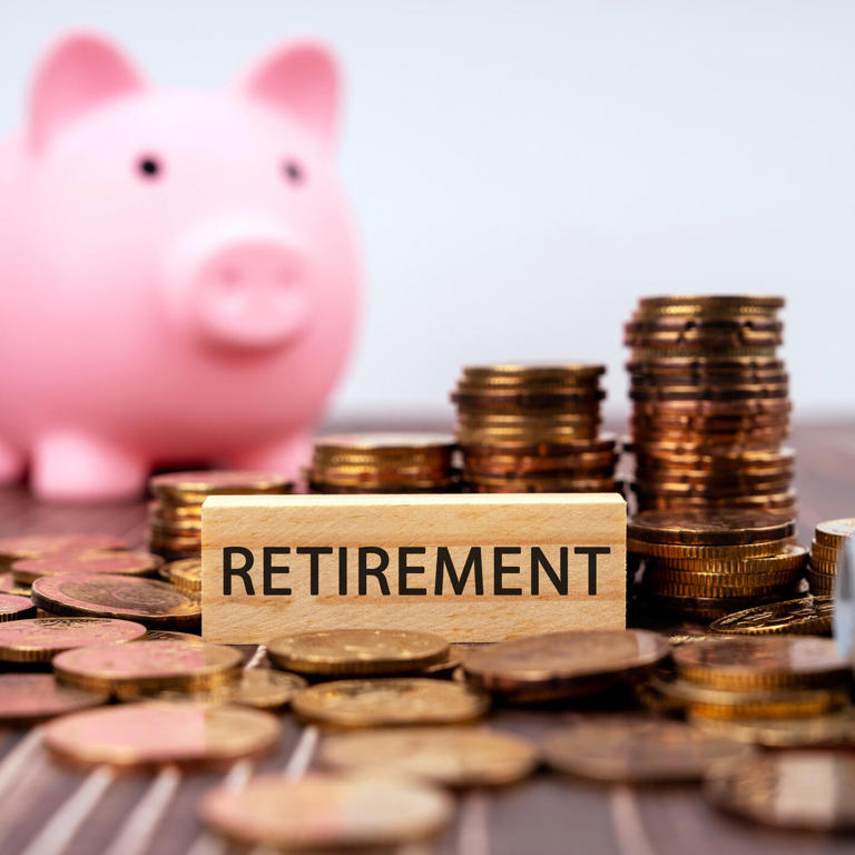 How much does a $400,000 annuity pay per month?
