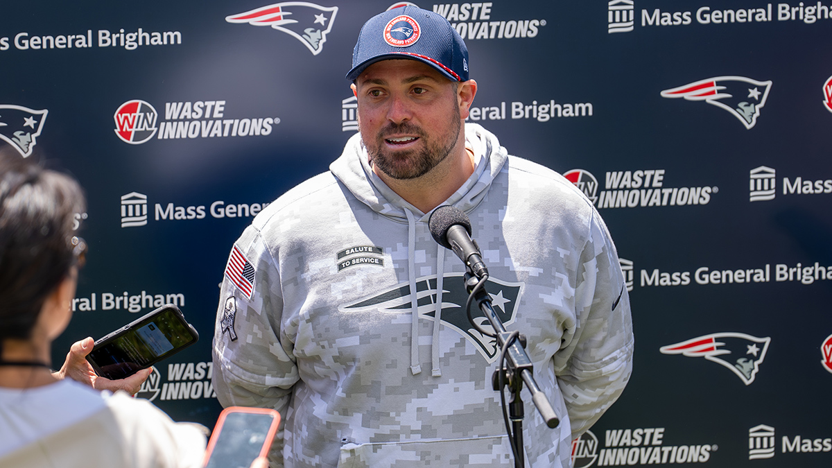 Meet the assistant filling in as Patriots' DC with Terrell Williams out