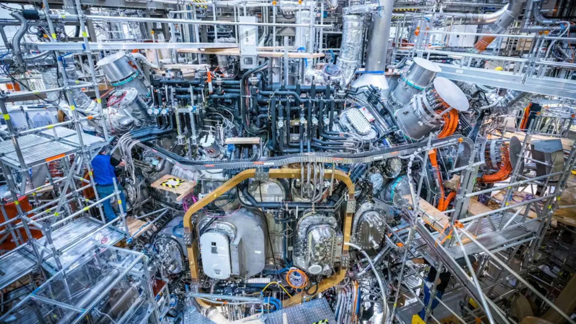 Wendelstein 7-X stellarator sets world record for holding fusion plasma ...