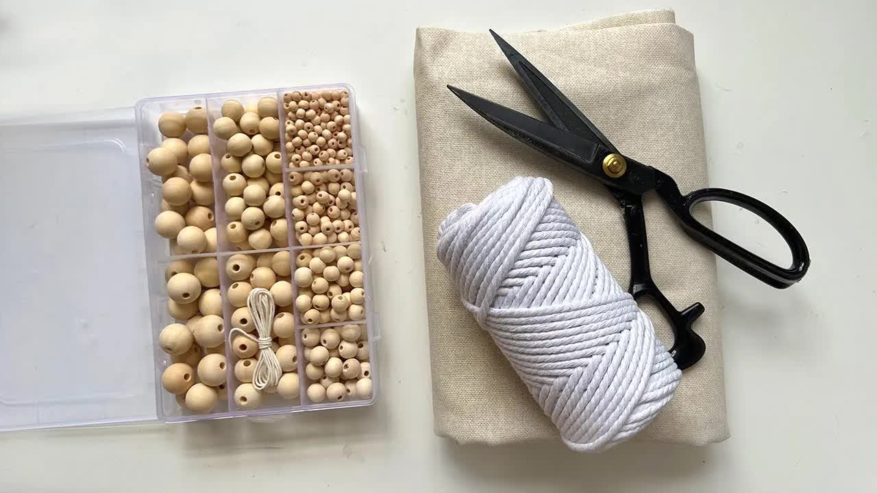 Super IDEA of Cotton cord and Wooden ornaments! It's so simple and ...