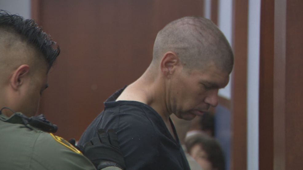 Las Vegas man arrested for fatal stabbing, found with knife and hatchet ...