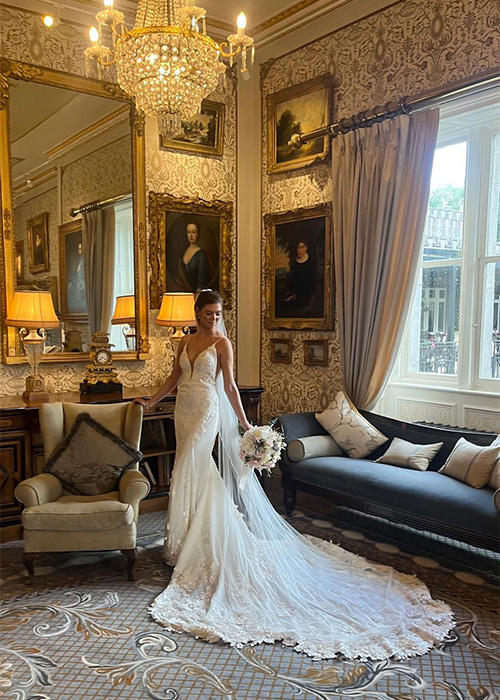 Pics: Breaking news as former Virgin Media sports presenter marries ...