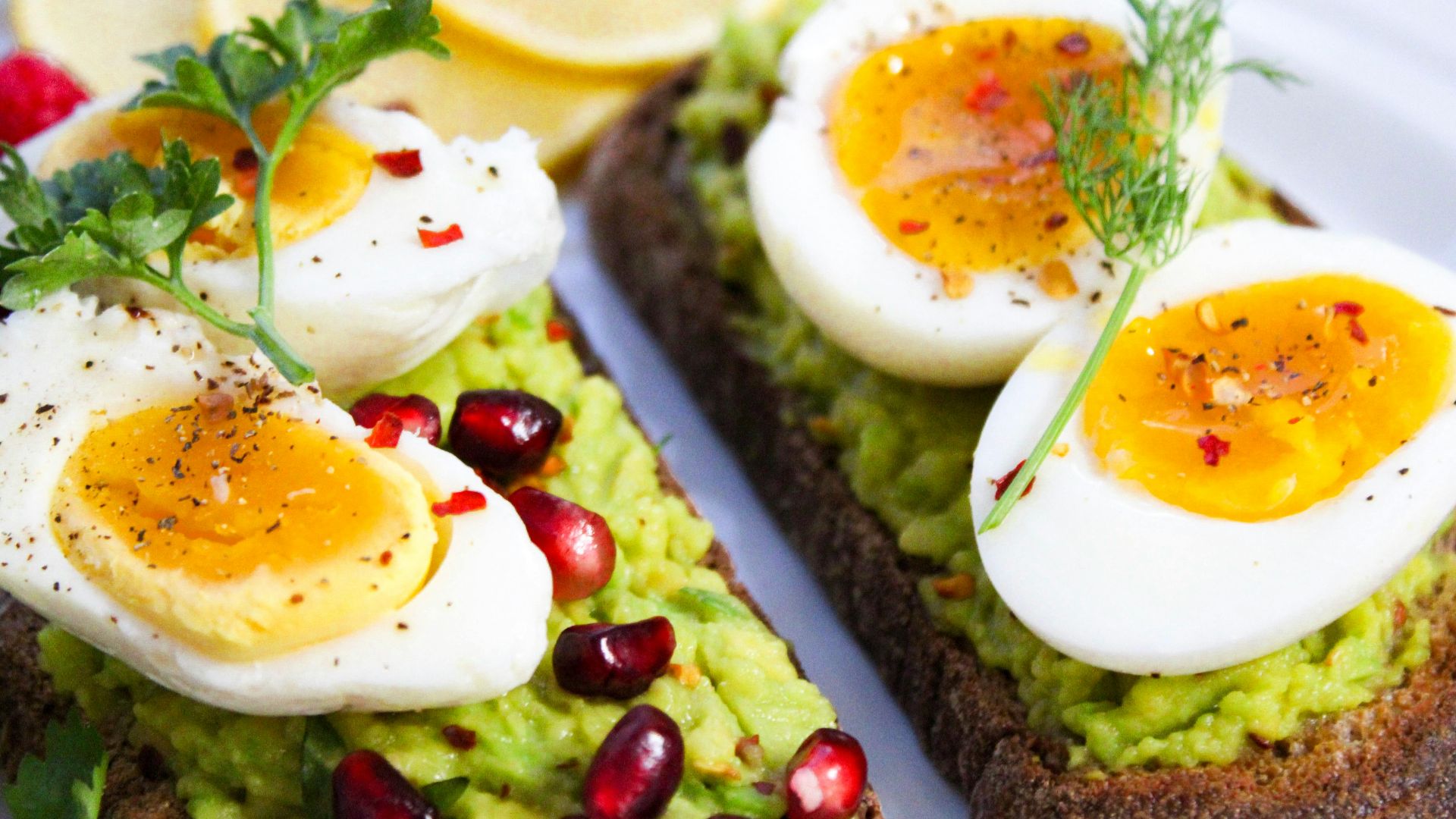 20 Healthy Breakfast Foods That Start Your Morning Off Right